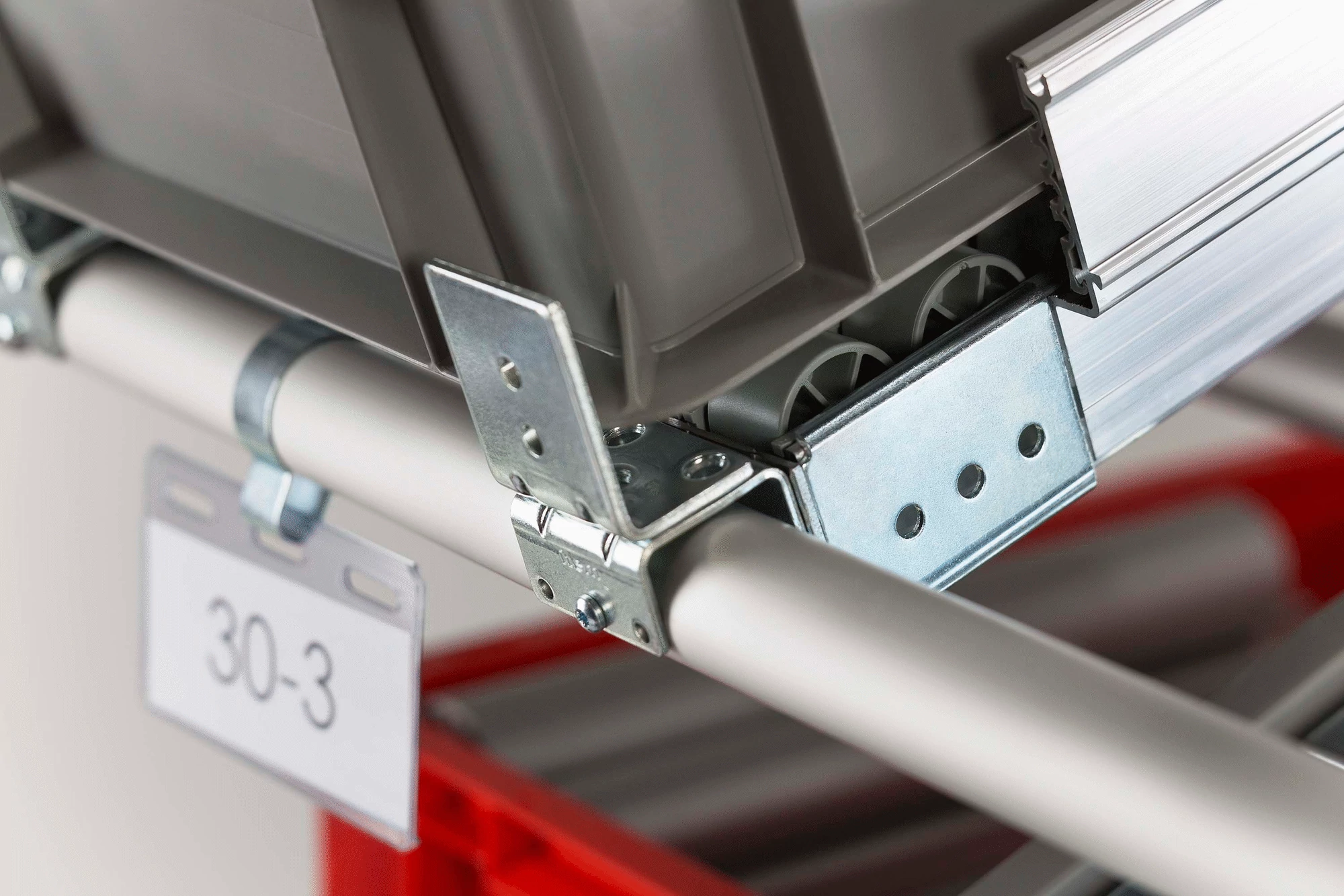 Roller Conveyor 6 40x40 Al, Fastening Bracket D30 with Forward Stop H43 » AluFlex Group